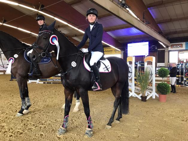 Dressur und Springen beim Reitturnier des RuFV Bruchmühlen