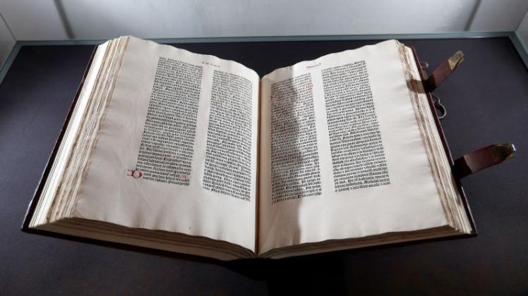 Gutenberg-Bibel: Kehrt sie für Jahre zurück nach Rendsburg?