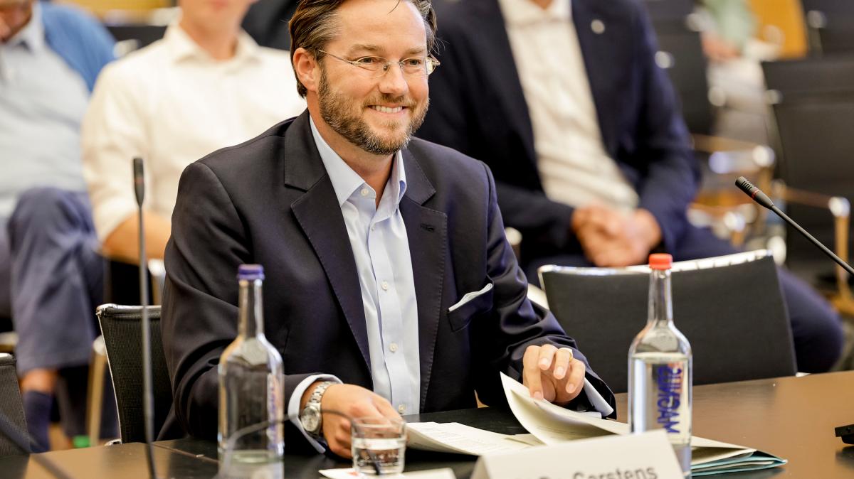 Rechtsausschuss befasst sich mit Staatssekretär Otto Carstens