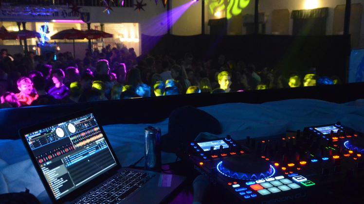 Party mit „Rave und Randale – Vol3“ im Colosseum in Wilster