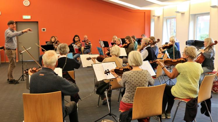 Preetzer Kammerorchester und des Symphonisches Orchesters Plön | SHZ