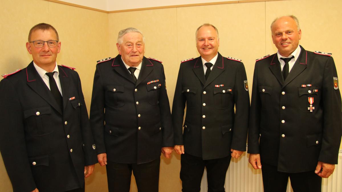 Feuerwehr Reher ehrt langjährige Mitglieder