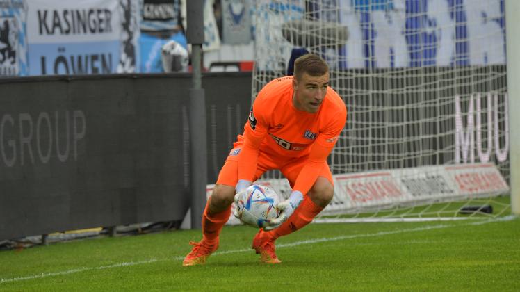Drittliga-Debüt für Daniel Adamczyk im Tor des VfL Osnabrück