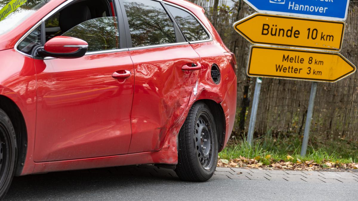 Autounfall in Bruchmühlen: Zwei Personen leicht verletzt