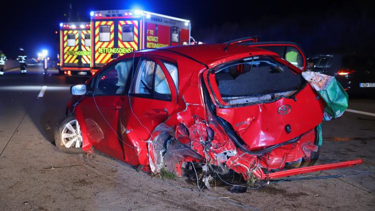 Schwerer Unfall auf A7 bei Bad Bramstedt: Frau in Lebensgefahr
