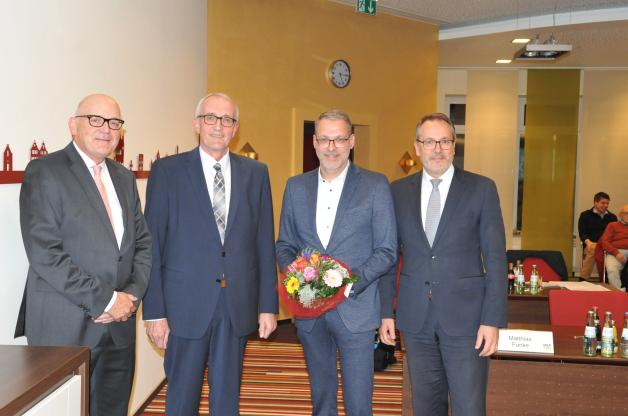 Verabschiedung in Meppen: Großes Lob für Bernd Ostermann