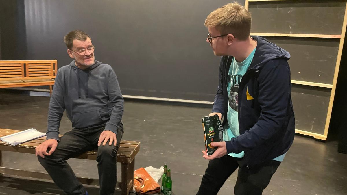 „Randale“: Theater Wedel nimmt die alltägliche Lüge in den Fokus