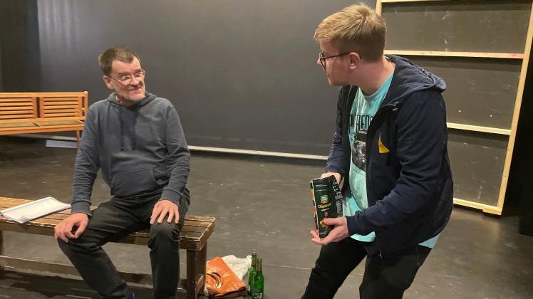 „Randale“: Theater Wedel nimmt die alltägliche Lüge in den Fokus