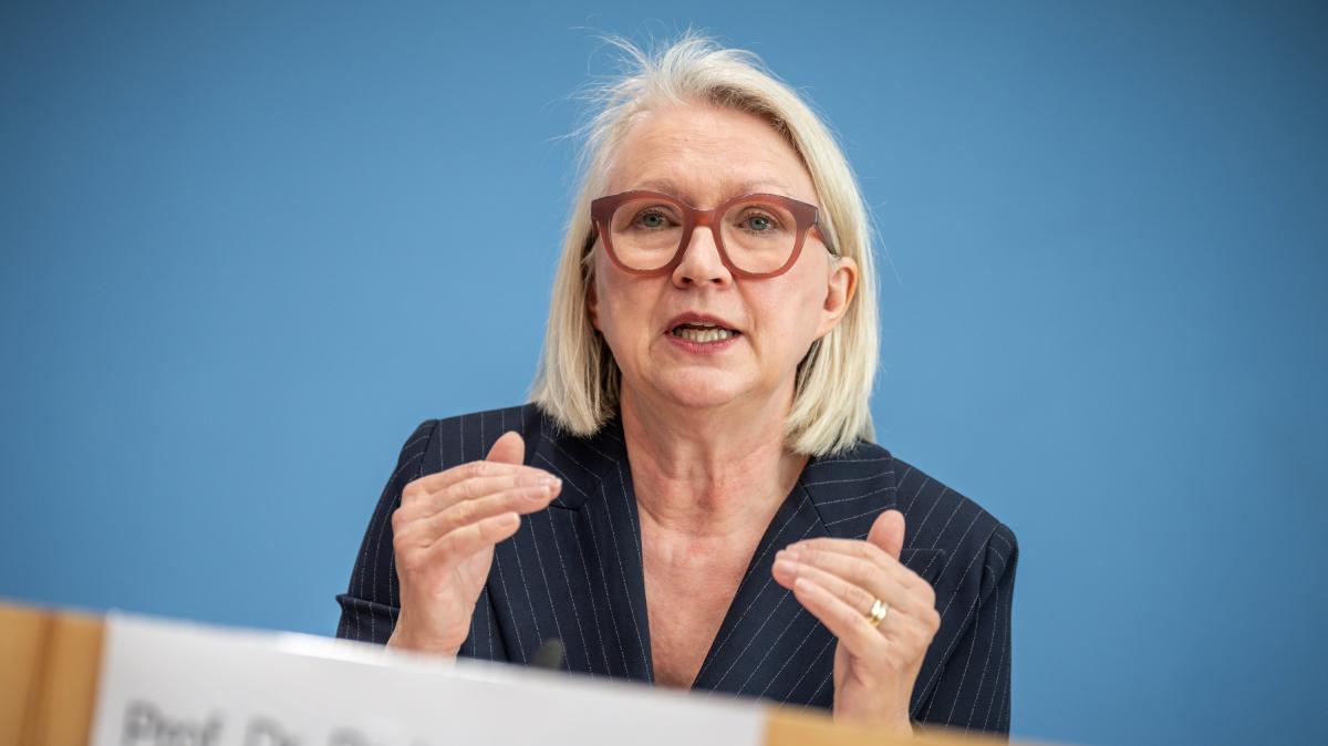 Wirtschaftsweise Schnitzer verteidigt Steuer-Vorstoß