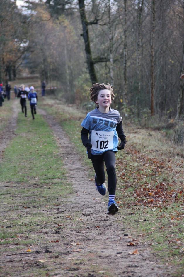 Crosslauf: Tade Kohn schlägt auf schwerer Strecke hohes Tempo an