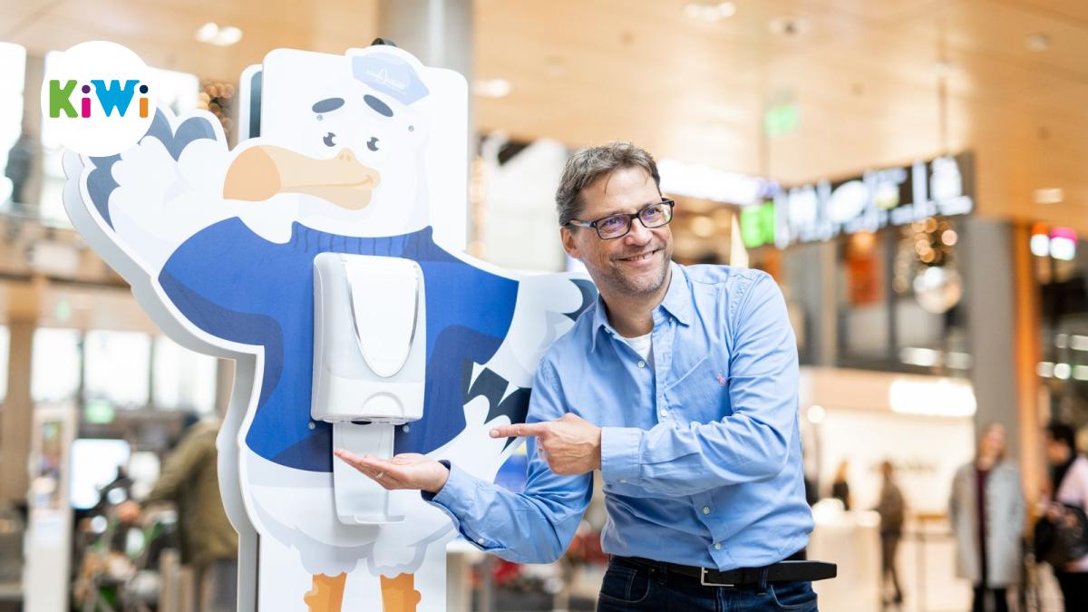 Einkaufszentrum in Hamburg: Roboter-Möwe Fiete für saubere Hände
