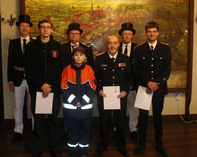 Schützen-Gilde Wilster spendet 600 Euro an drei Feuerwehren