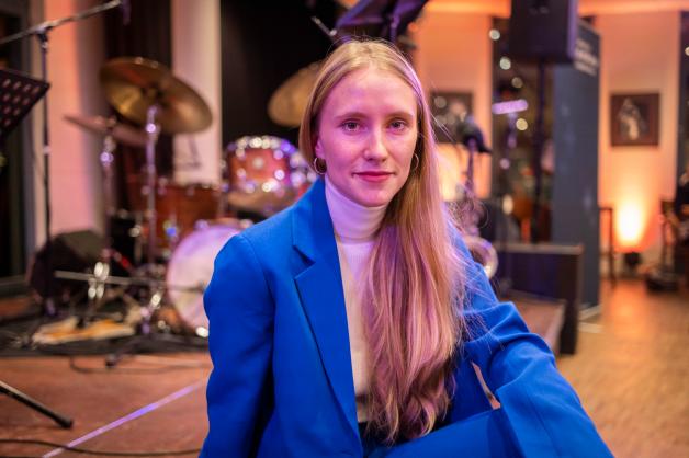 Schlagzeugerin Lisa Wilhelm gewinnt in Osnabrück Solistenpreis
