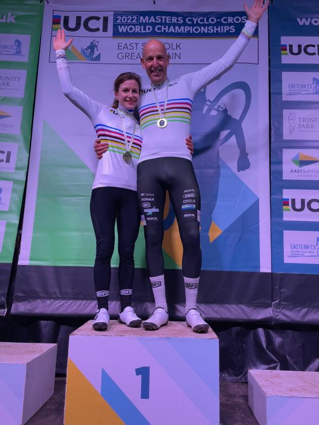 Das Ehepaar Cindy und Jens Schwedler holt WM-Titel in England