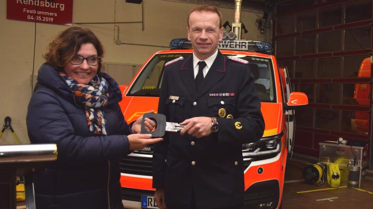 Schnelle Unfallhilfe – der neue Kommandowagen der Feuerwehr Rendsburg | SHZ
