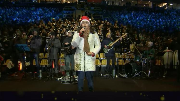 The Voice-Star Michelle Marie aus Meppen singt im BVB-Stadion