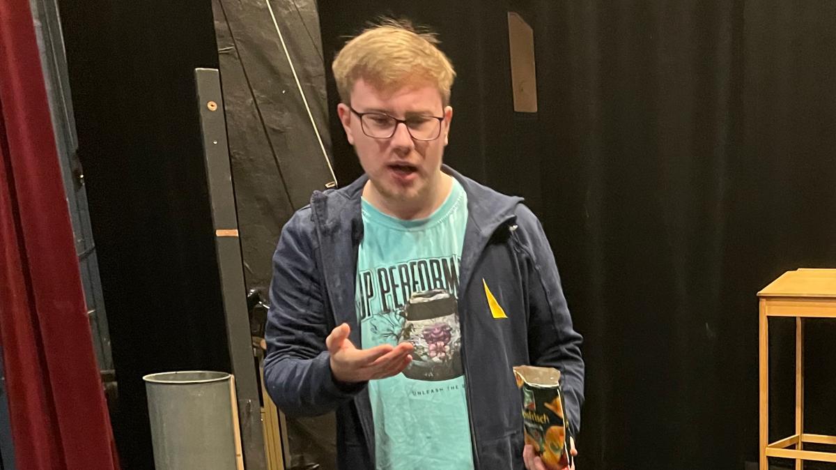 Übers Lügen im Alltag – „Randale“ im Theater Wedel