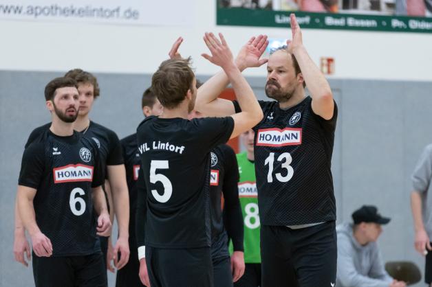 Volleyballer des VfL Lintorf schlagen MTV Hildesheim Volleyballer des VfL Lintorf schlagen MTV Hildesheim