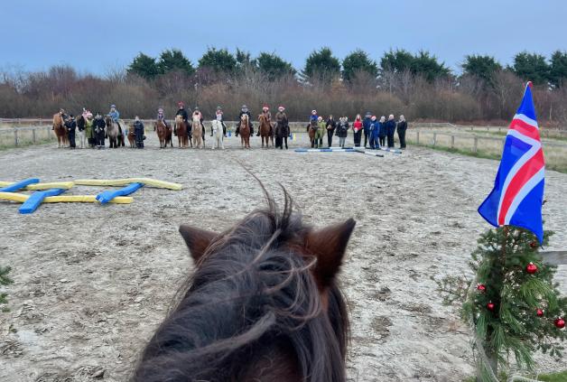 Amrumer Reiter weihen neue Reitbahn mit „perfekter Minute“ ein