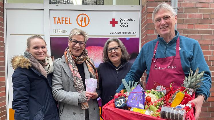 Itzehoer Unternehmerinnen spenden an die Tafel