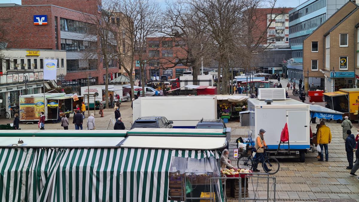 Pinneberg: Neuer Standort vor Rathaus wird sehr gut angenommen