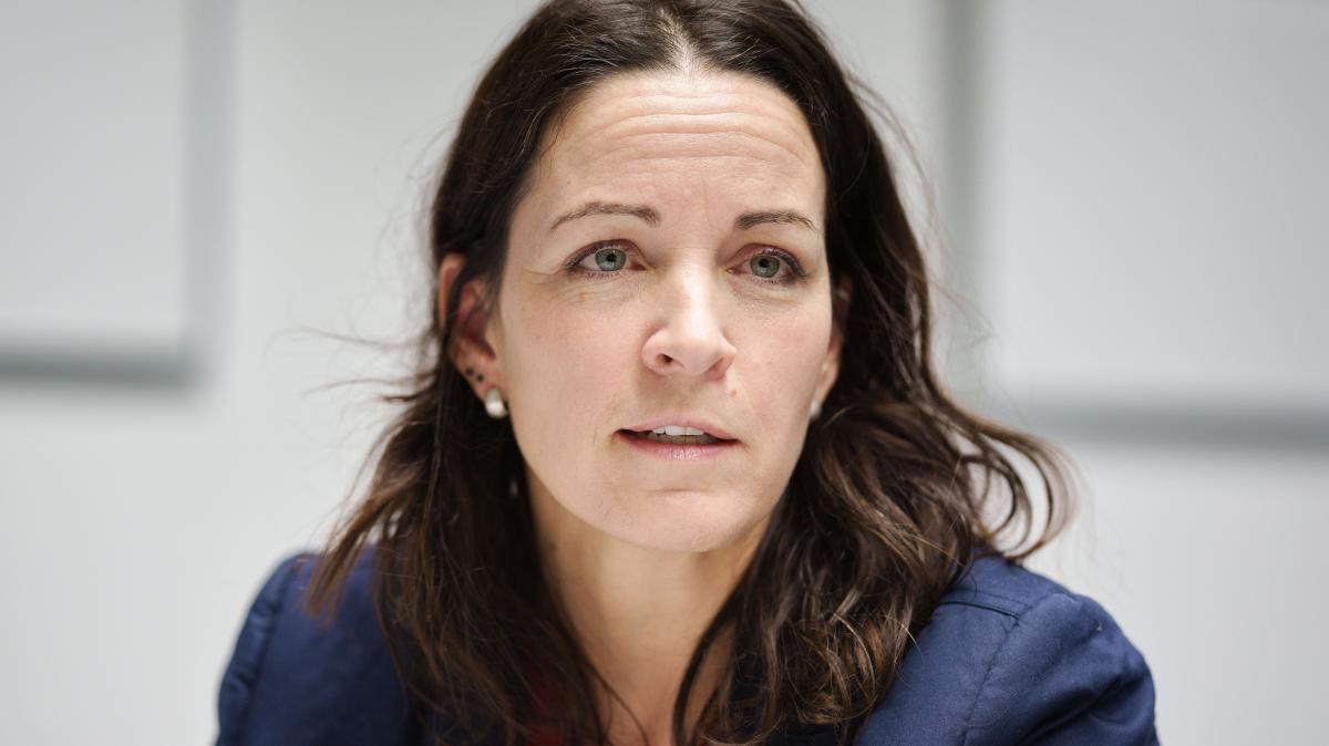 Eva-Maria Sommer kämpft gegen Hate Speech und Fake News