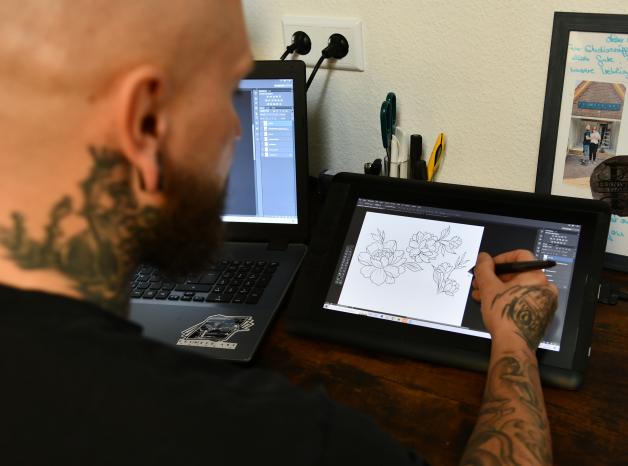 Wie Alexander Feist individuelle Tattoos in Bersenbrück entwirft