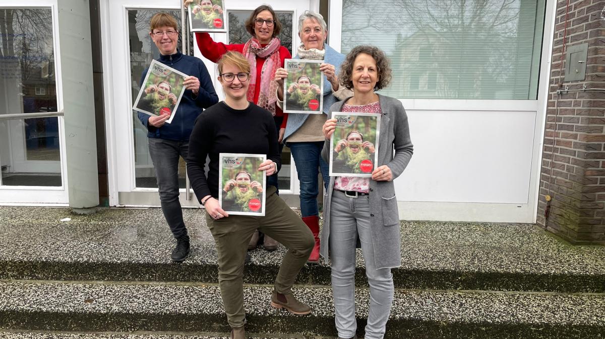 Frühjahrsprogramm der VHS Halstenbek mit neuen Kursen und Themen