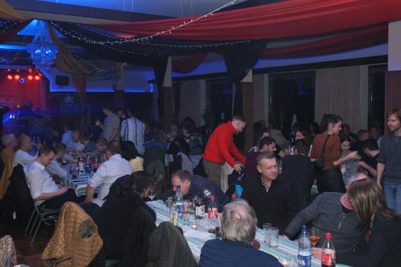 Das sind die Fotos vom Kohlparty-Auftakt bei Menkens