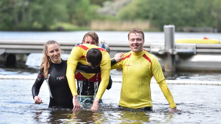 Die DLRG Bargteheide sucht junge Rettungsschwimmer | SHZ Die DLRG Bargteheide sucht junge Rettungsschwimmer | SHZ