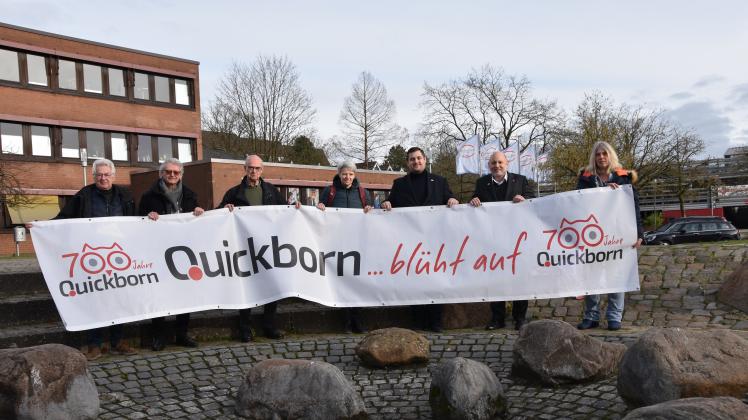 Mit Logo: Stadtjubiläum unter dem Motto „Quickborn blüht auf“