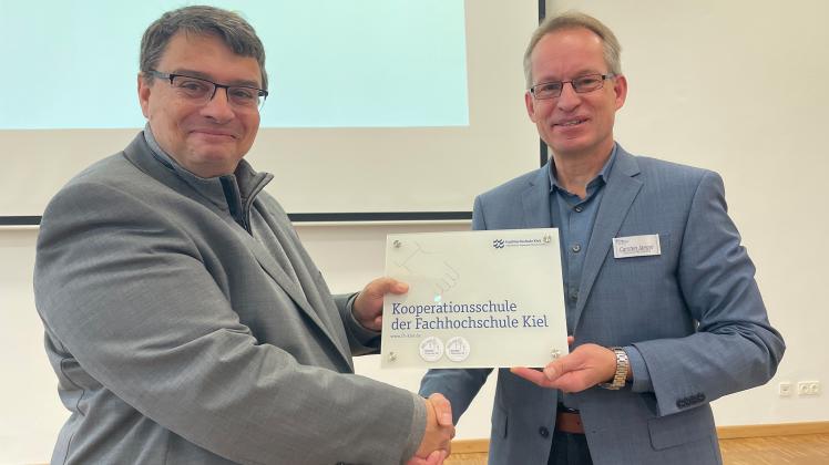 RBZ Itzehoe und Fachhochschule Kiel besiegeln ihre Partnerschaft