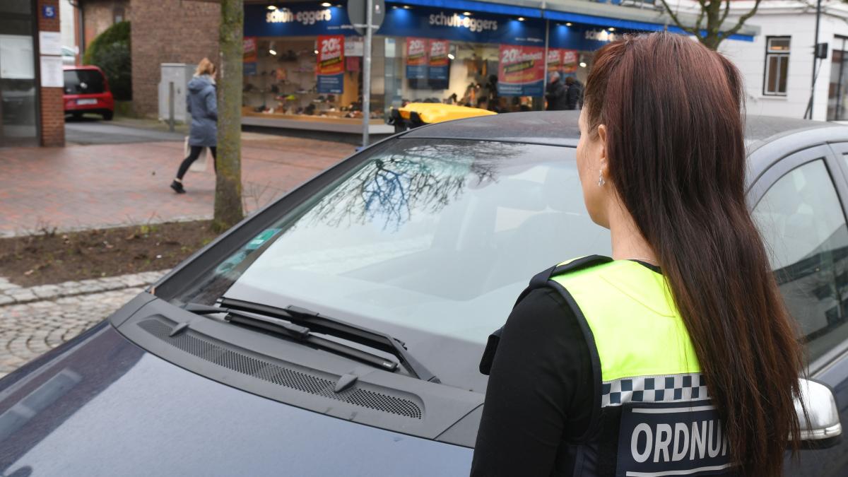 Bilanz für 2023: Ordnungsamt erwischt 330 Parksünder in Barmstedt