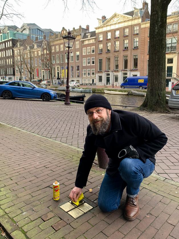 Direktor der Stiftung Stolpersteine Amsterdam ist Norddeutscher