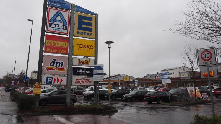 Horst Ermeling am Gerberplatz: Neuer Edeka-Parkplatz in Uetersen