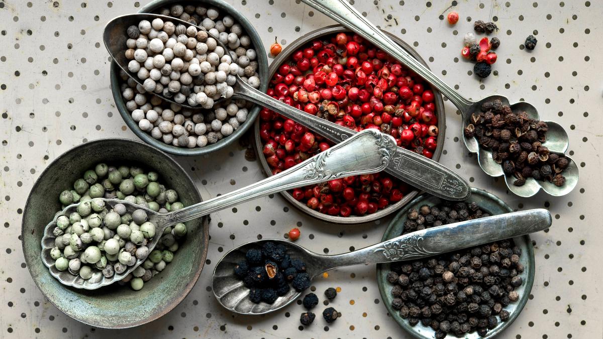 Schwarz, rot, bunt – und lang: Pfeffer in 10 Sorten