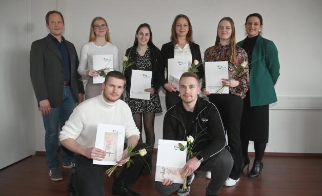 Itzehoe: Auszubildende Großhandelskaufleute freigesprochen