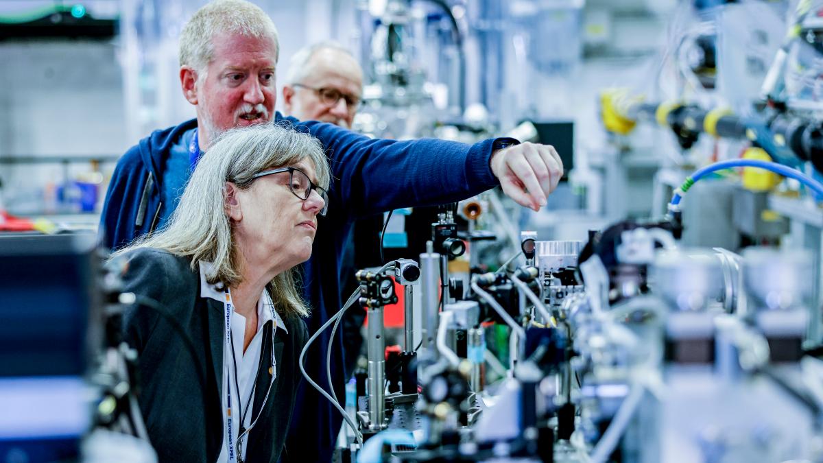 Nobelpreisträgerin besucht European XFEL in Schenefeld | SHZ