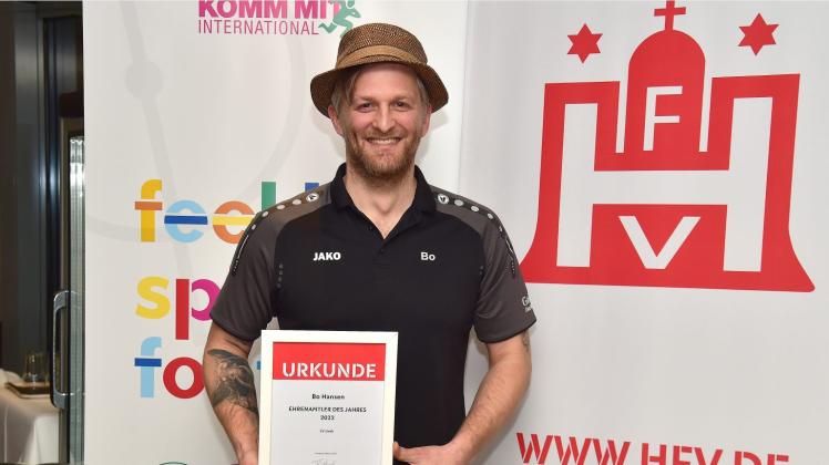 Bo Hansen von der SV Lieth ist Ehrenamtler des Jahres 2022