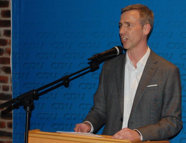 Generalsekretär Mario Czaja beim Heringsessen der Belmer CDU