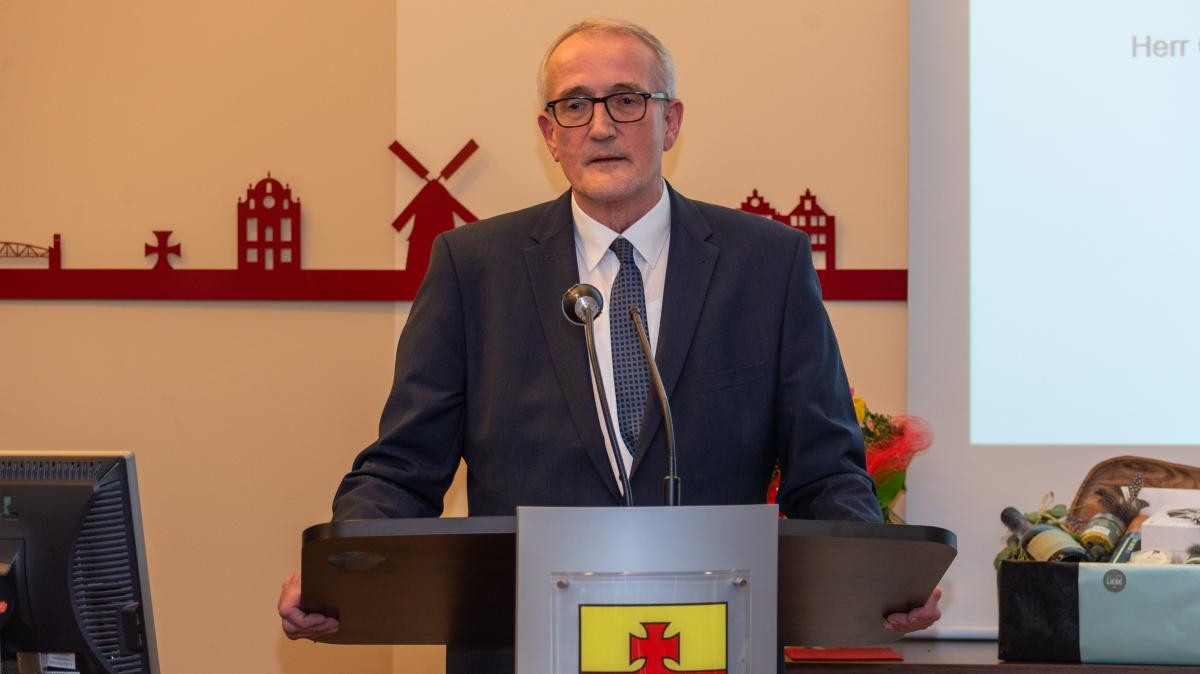 Verabschiedung in Meppen: Großes Lob für Bernd Ostermann