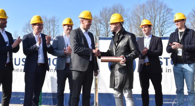 Batterien aus Itzehoe: Grundstein für Neubau von Customcells