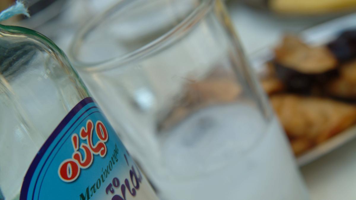 Gratis-Schnaps: Rendsburgerin bestellt beim Italiener einen Ouzo