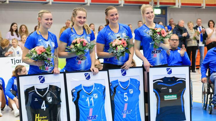 SV Bad Laer verabschiedet vier Top-Volleyballerinnen emotional