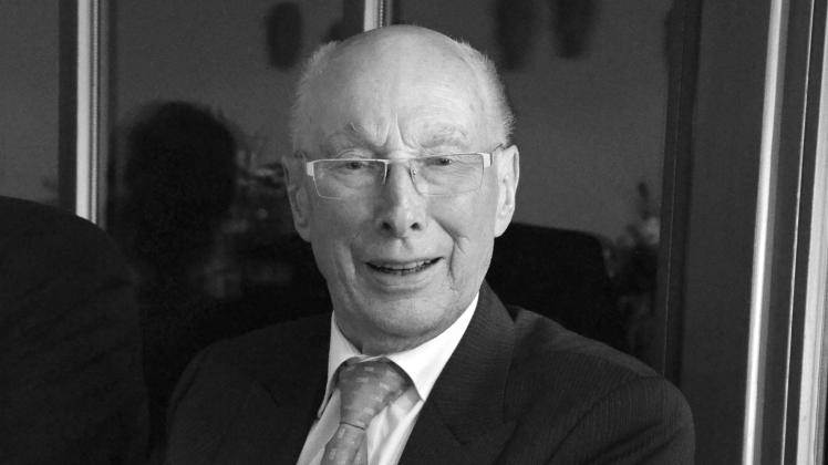 VfL Stenum trauert um seinen Ehrenvorsitzenden Helmut Weete