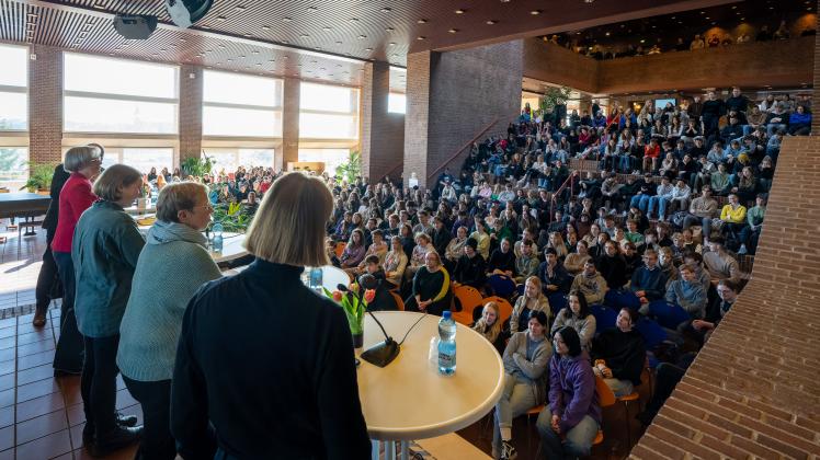 Podiumsdiskussion in der Duborg-Skole: „Frauen in der Politik“