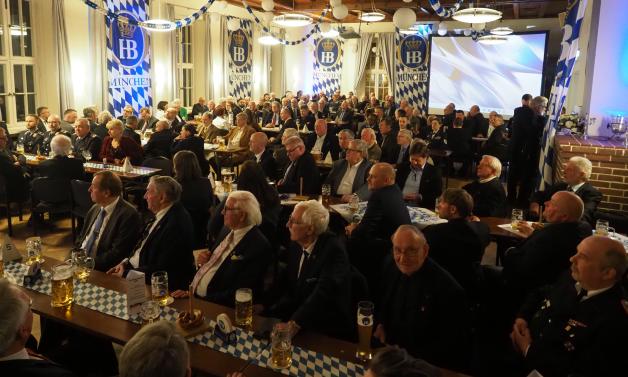 Salvator an der USLw in Appen: Starkbier und Helmuth Ahrens-Rede