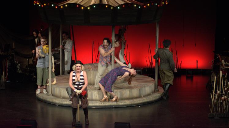 Theater in der Stadthalle Neumünster: Büchners Woyzeck mal anders