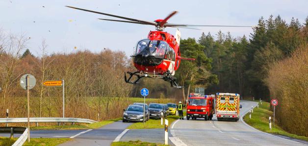 Schwerer Unfall auf der B430: Sperrung der Bundesstraße