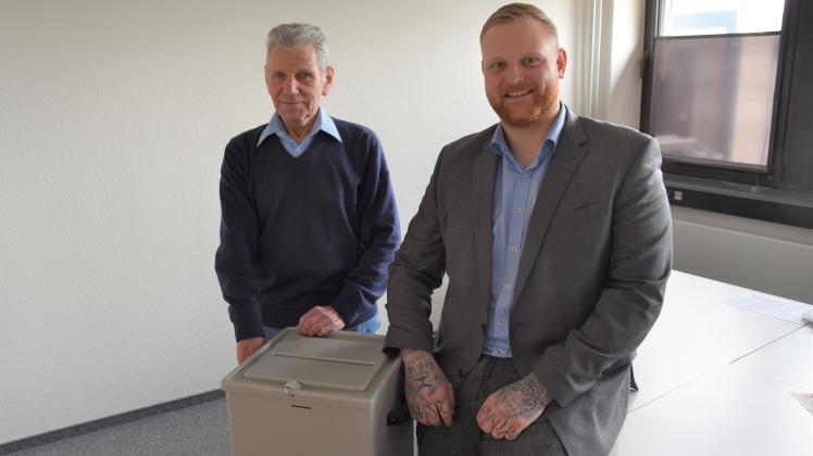Zwei Quickborner erzählen: Darum sind wir Wahlhelfer